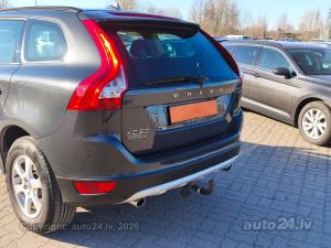 Black Volvo XC60 2011 in Tartu, with an engine capacity of 2.40 L and mileage of 278 thousand km for 10990 €, photo 5 on AUTOMOTO.COM.LV