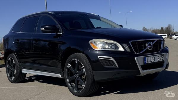 Melns Volvo XC60 2011 Mažeikiai, ar dzinēja tilpumu 2.40 L un nobraukumu 357 tūkst. km par 8000 €, foto 1 vietnē AUTOMOTO.COM.LV