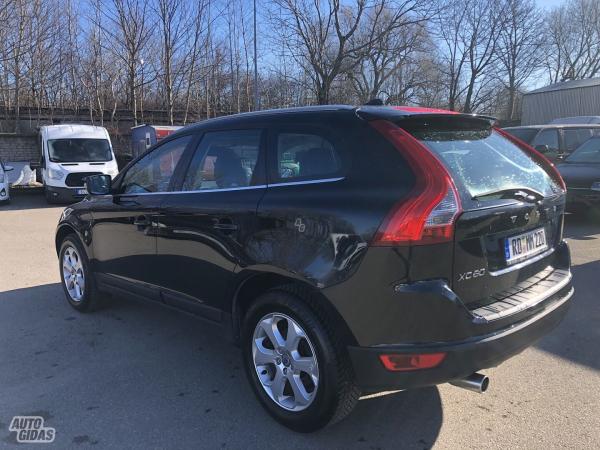 Black Volvo XC60 2011 in Klaipeda, with an engine capacity of 2.00 L and mileage of 294 thousand km for 9500 €, photo 5 on AUTOMOTO.COM.LV