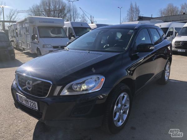 Black Volvo XC60 2011 in Klaipeda, with an engine capacity of 2.00 L and mileage of 294 thousand km for 9500 €, photo 6 on AUTOMOTO.COM.LV