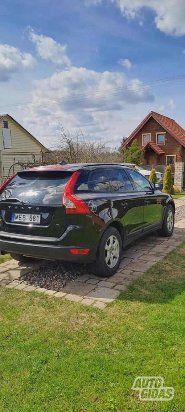 Melns Volvo XC60 2011 Viļņa, ar dzinēja tilpumu 2.00 L un nobraukumu 295 tūkst. km par 8500 €, foto 1 vietnē AUTOMOTO.COM.LV