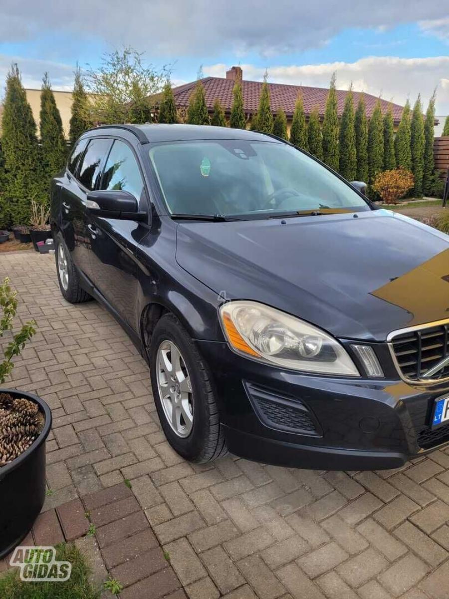 Melns Volvo XC60 2011 Kauņa, ar dzinēja tilpumu 2.40 L un nobraukumu 480 tūkst. km par 5900 €, foto 1 vietnē AUTOMOTO.COM.LV