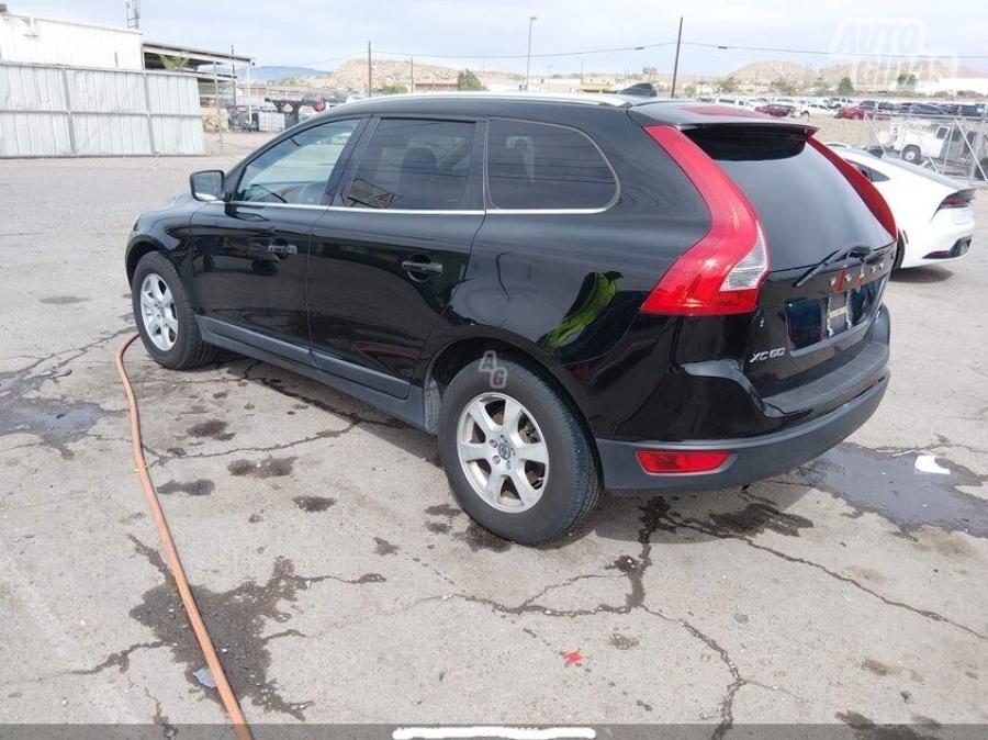 Melns Volvo XC60 2011 Klaipėda, ar dzinēja tilpumu 3.20 L un nobraukumu 202 tūkst. km par 3950 €, foto 3 vietnē AUTOMOTO.COM.LV