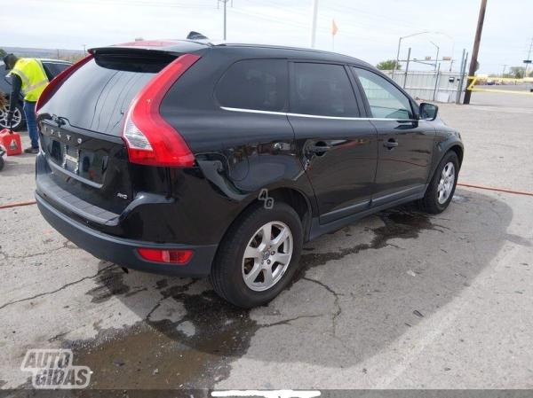 Melns Volvo XC60 2011 Klaipėda, ar dzinēja tilpumu 3.20 L un nobraukumu 202 tūkst. km par 3950 €, foto 3 vietnē AUTOMOTO.COM.LV