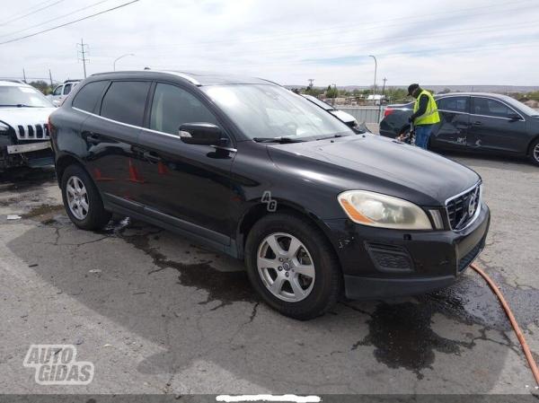 Melns Volvo XC60 2011 Klaipėda, ar dzinēja tilpumu 3.20 L un nobraukumu 202 tūkst. km par 3950 €, foto 4 vietnē AUTOMOTO.COM.LV