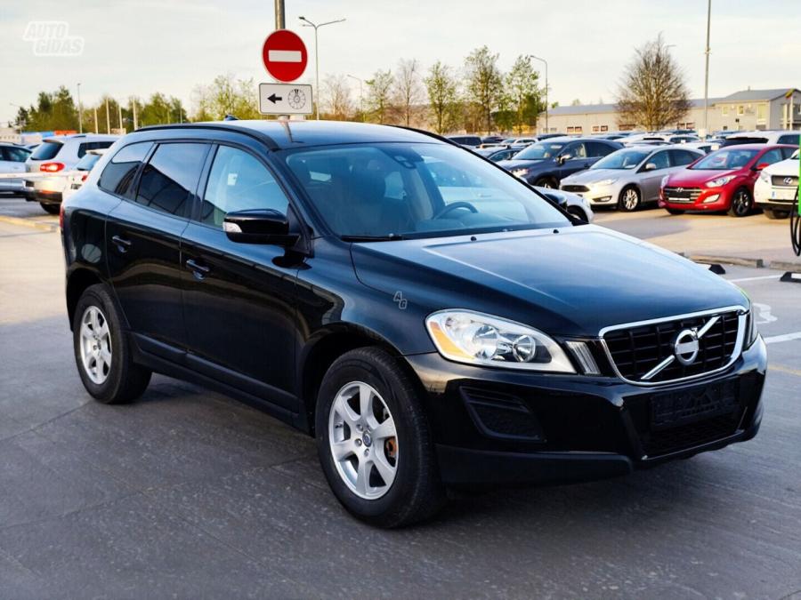 Melns Volvo XC60 2011 Šauļi, ar dzinēja tilpumu 3.20 L un nobraukumu 174 tūkst. km par 6600 €, foto 1 vietnē AUTOMOTO.COM.LV