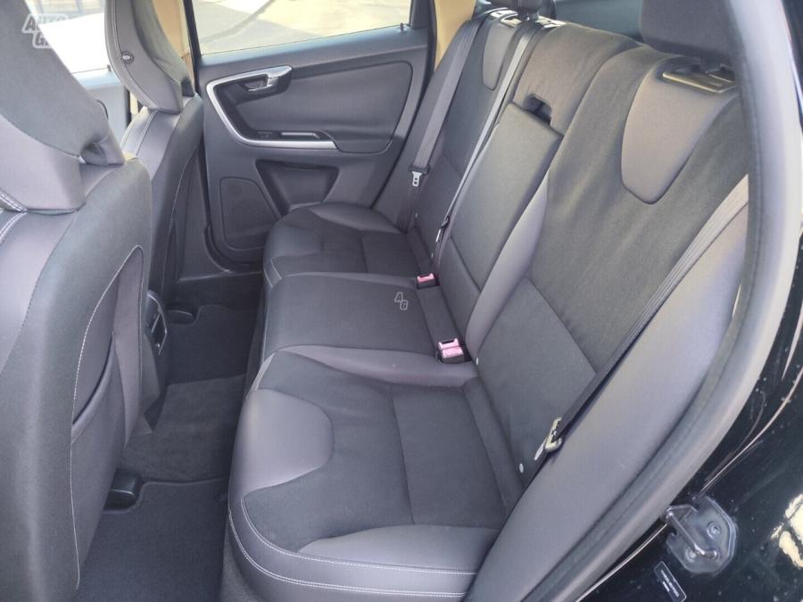Melns Volvo XC60 2011 Šauļi, ar dzinēja tilpumu 3.20 L un nobraukumu 174 tūkst. km par 6600 €, foto 18 vietnē AUTOMOTO.COM.LV