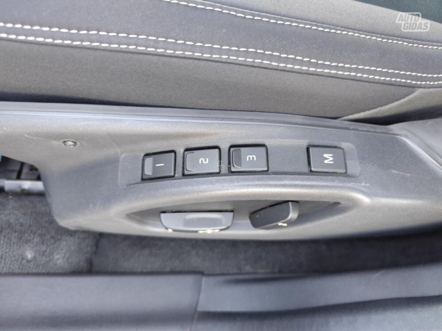 Melns Volvo XC60 2011 Šauļi, ar dzinēja tilpumu 3.20 L un nobraukumu 174 tūkst. km par 6600 €, foto 19 vietnē AUTOMOTO.COM.LV