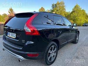 Black Volvo XC60 2011 in Riga, with an engine capacity of 2.40 L and mileage of 338 thousand km for 6200 €, photo 3 on AUTOMOTO.COM.LV