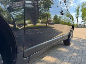 Black Volvo XC60 2011 in Riga, with an engine capacity of 2.40 L and mileage of 338 thousand km for 6200 €, photo 9 on AUTOMOTO.COM.LV