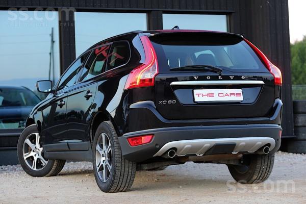 Melns Volvo XC60 2011 Tukums, ar dzinēja tilpumu 2.40 L un nobraukumu 246 tūkst. km par 9450 €, foto 4 vietnē AUTOMOTO.COM.LV