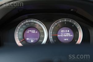 Melns Volvo XC60 2011 Tukums, ar dzinēja tilpumu 2.40 L un nobraukumu 246 tūkst. km par 9450 €, foto 13 vietnē AUTOMOTO.COM.LV