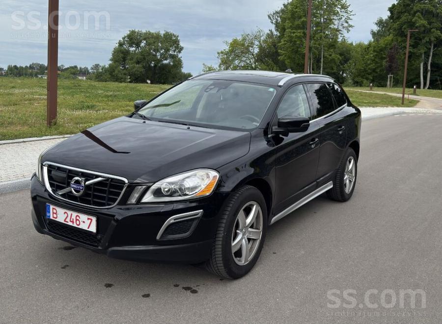 Black Volvo XC60 2011 in Rezekne, with an engine capacity of 2.40 L and mileage of 264 thousand km for 9700 €, photo 1 on AUTOMOTO.COM.LV