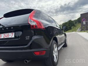 Black Volvo XC60 2011 in Rezekne, with an engine capacity of 2.40 L and mileage of 264 thousand km for 9700 €, photo 6 on AUTOMOTO.COM.LV