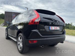 Black Volvo XC60 2011 in Rezekne, with an engine capacity of 2.40 L and mileage of 264 thousand km for 9700 €, photo 9 on AUTOMOTO.COM.LV
