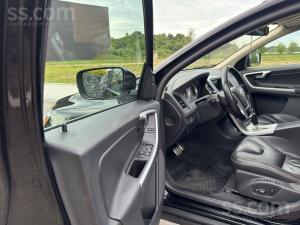 Black Volvo XC60 2011 in Rezekne, with an engine capacity of 2.40 L and mileage of 264 thousand km for 9700 €, photo 22 on AUTOMOTO.COM.LV