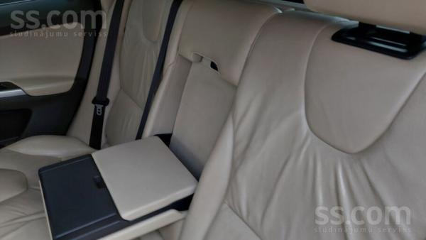 Melns Volvo XC60 2011 Rīga, ar dzinēja tilpumu 2.40 L un nobraukumu 257 tūkst. km par 8400 €, foto 7 vietnē AUTOMOTO.COM.LV