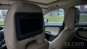 Melns Volvo XC60 2011 Rīga, ar dzinēja tilpumu 2.40 L un nobraukumu 257 tūkst. km par 8400 €, foto 17 vietnē AUTOMOTO.COM.LV