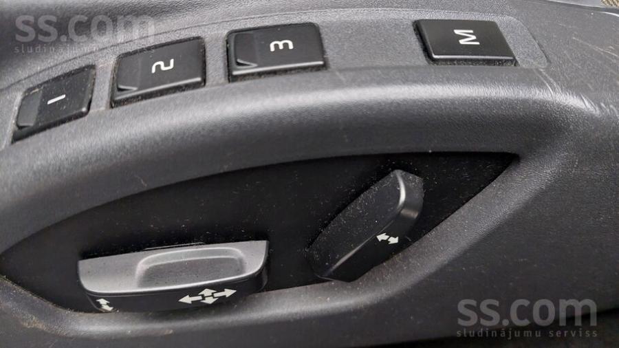 Melns Volvo XC60 2011 Rīga, ar dzinēja tilpumu 2.40 L un nobraukumu 257 tūkst. km par 8400 €, foto 20 vietnē AUTOMOTO.COM.LV