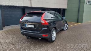 Melns Volvo XC60 2011 Rīga, ar dzinēja tilpumu 2.40 L un nobraukumu 257 tūkst. km par 8400 €, foto 22 vietnē AUTOMOTO.COM.LV