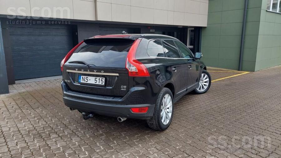 Melns Volvo XC60 2011 Rīga, ar dzinēja tilpumu 2.40 L un nobraukumu 257 tūkst. km par 8400 €, foto 22 vietnē AUTOMOTO.COM.LV