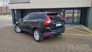 Melns Volvo XC60 2011 Rīga, ar dzinēja tilpumu 2.40 L un nobraukumu 257 tūkst. km par 8400 €, foto 23 vietnē AUTOMOTO.COM.LV