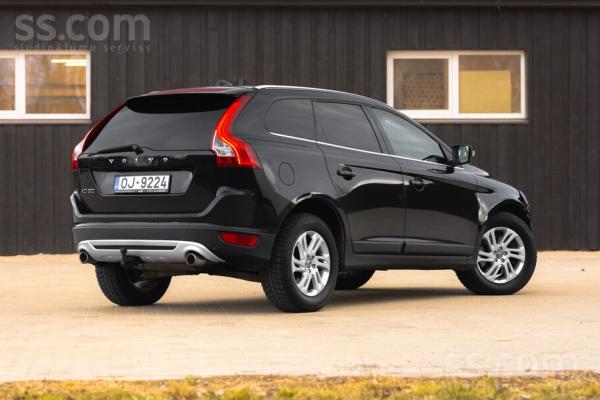 Melns Volvo XC60 2011 Jelgava, ar dzinēja tilpumu 2.40 L un nobraukumu 298 tūkst. km par 9300 €, foto 5 vietnē AUTOMOTO.COM.LV