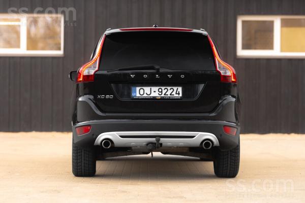 Melns Volvo XC60 2011 Jelgava, ar dzinēja tilpumu 2.40 L un nobraukumu 298 tūkst. km par 9300 €, foto 6 vietnē AUTOMOTO.COM.LV