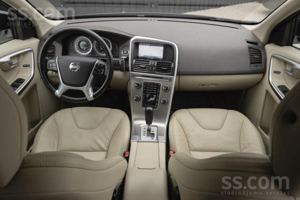 Melns Volvo XC60 2011 Jelgava, ar dzinēja tilpumu 2.40 L un nobraukumu 298 tūkst. km par 9300 €, foto 8 vietnē AUTOMOTO.COM.LV