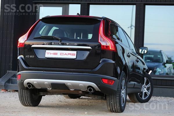 Melns Volvo XC60 2011 Tukums, ar dzinēja tilpumu 2.40 L un nobraukumu 246 tūkst. km par 9450 €, foto 2 vietnē AUTOMOTO.COM.LV