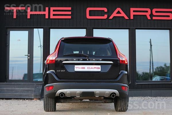 Melns Volvo XC60 2011 Tukums, ar dzinēja tilpumu 2.40 L un nobraukumu 246 tūkst. km par 9450 €, foto 3 vietnē AUTOMOTO.COM.LV