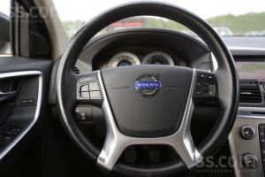 Melns Volvo XC60 2011 Tukums, ar dzinēja tilpumu 2.40 L un nobraukumu 246 tūkst. km par 9450 €, foto 12 vietnē AUTOMOTO.COM.LV