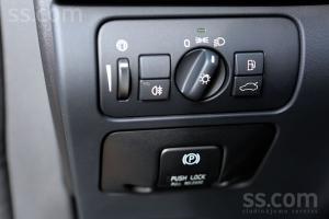 Melns Volvo XC60 2011 Tukums, ar dzinēja tilpumu 2.40 L un nobraukumu 246 tūkst. km par 9450 €, foto 14 vietnē AUTOMOTO.COM.LV