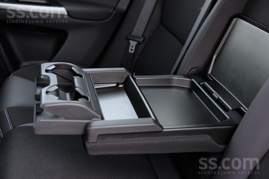 Melns Volvo XC60 2011 Tukums, ar dzinēja tilpumu 2.40 L un nobraukumu 246 tūkst. km par 9450 €, foto 26 vietnē AUTOMOTO.COM.LV
