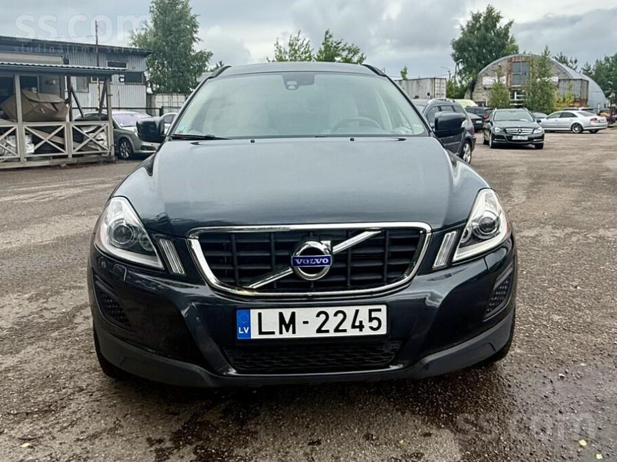 Melns Volvo XC60 2011 Rīga, ar dzinēja tilpumu 2.00 L un nobraukumu 0 tūkst. km par 6990 €, foto 3 vietnē AUTOMOTO.COM.LV