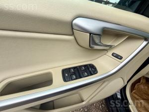 Melns Volvo XC60 2011 Rīga, ar dzinēja tilpumu 2.00 L un nobraukumu 0 tūkst. km par 6990 €, foto 13 vietnē AUTOMOTO.COM.LV