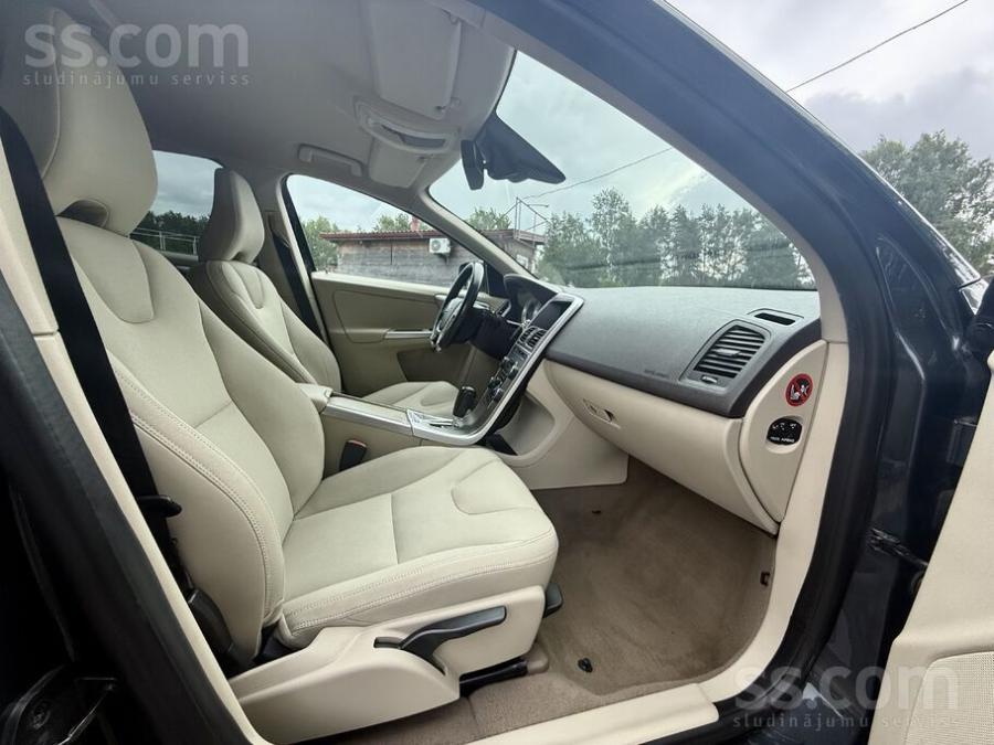 Melns Volvo XC60 2011 Rīga, ar dzinēja tilpumu 2.00 L un nobraukumu 0 tūkst. km par 6990 €, foto 15 vietnē AUTOMOTO.COM.LV