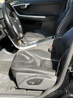 Melns Volvo XC60 2011 Rīga, ar dzinēja tilpumu 2.40 L un nobraukumu 0 tūkst. km par 6800 €, foto 6 vietnē AUTOMOTO.COM.LV