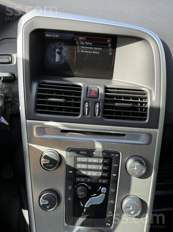 Black Volvo XC60 2011 in Riga, with an engine capacity of 2.40 L and mileage of 0 thousand km for 6800 €, photo 10 on AUTOMOTO.COM.LV