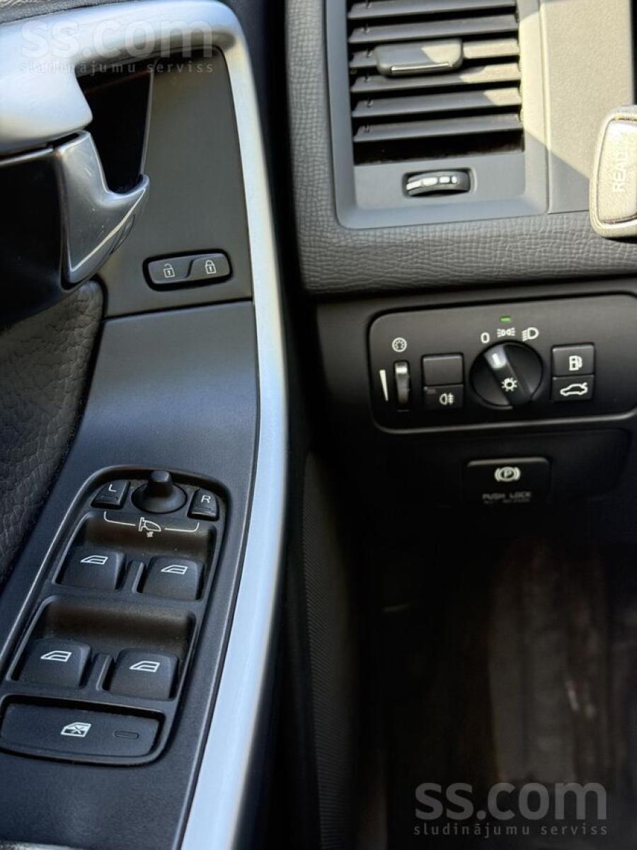 Melns Volvo XC60 2011 Rīga, ar dzinēja tilpumu 2.40 L un nobraukumu 0 tūkst. km par 6800 €, foto 15 vietnē AUTOMOTO.COM.LV