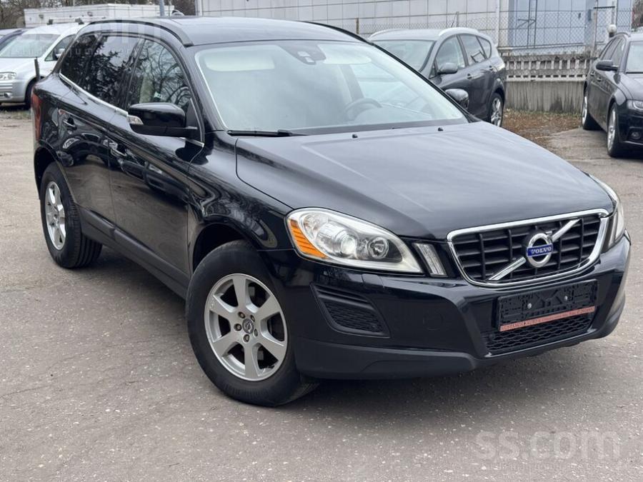 Melns Volvo XC60 2011 Rīga, ar dzinēja tilpumu 2.00 L un nobraukumu 209 tūkst. km par 8100 €, foto 4 vietnē AUTOMOTO.COM.LV