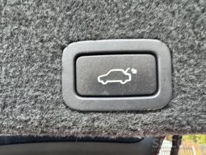 Melns Volvo XC60 2011 Rīga, ar dzinēja tilpumu 2.00 L un nobraukumu 209 tūkst. km par 8100 €, foto 13 vietnē AUTOMOTO.COM.LV