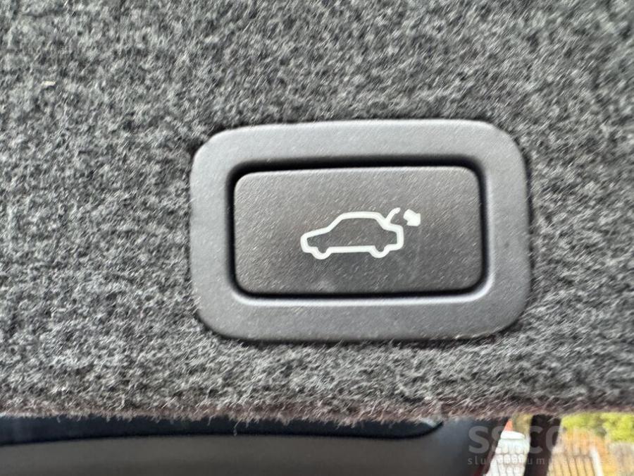Melns Volvo XC60 2011 Rīga, ar dzinēja tilpumu 2.00 L un nobraukumu 209 tūkst. km par 8100 €, foto 13 vietnē AUTOMOTO.COM.LV