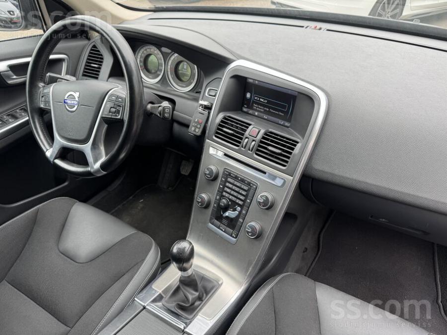 Melns Volvo XC60 2011 Rīga, ar dzinēja tilpumu 2.00 L un nobraukumu 209 tūkst. km par 8100 €, foto 19 vietnē AUTOMOTO.COM.LV