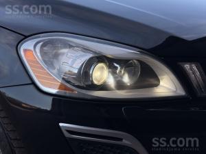 Black Volvo XC60 2011 in Daugavpils, with an engine capacity of 2.40 L and mileage of 285 thousand km for 9700 €, photo 6 on AUTOMOTO.COM.LV