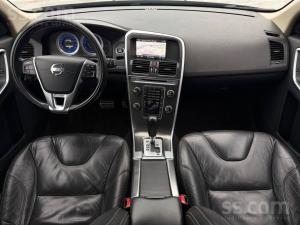 Black Volvo XC60 2011 in Daugavpils, with an engine capacity of 2.40 L and mileage of 285 thousand km for 9700 €, photo 11 on AUTOMOTO.COM.LV