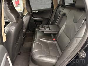 Black Volvo XC60 2011 in Daugavpils, with an engine capacity of 2.40 L and mileage of 285 thousand km for 9700 €, photo 22 on AUTOMOTO.COM.LV