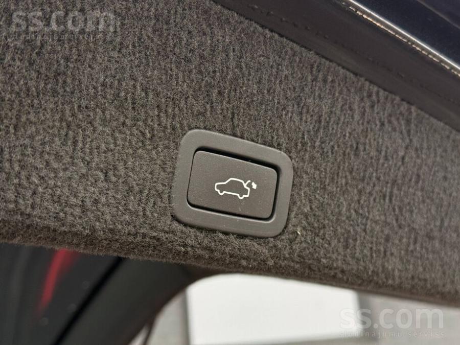 Black Volvo XC60 2011 in Daugavpils, with an engine capacity of 2.40 L and mileage of 285 thousand km for 9700 €, photo 23 on AUTOMOTO.COM.LV