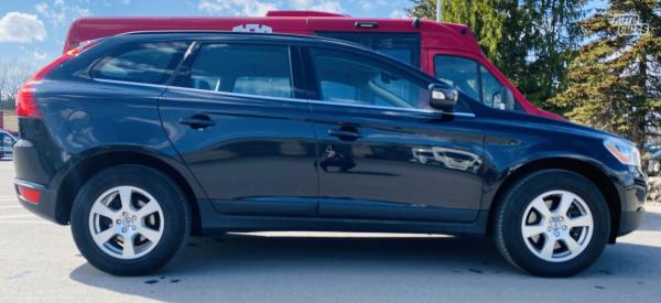 Black Volvo XC60 2011 in Vilnius, with an engine capacity of 2.00 L and mileage of 264 thousand km for 8300 €, photo 2 on AUTOMOTO.COM.LV