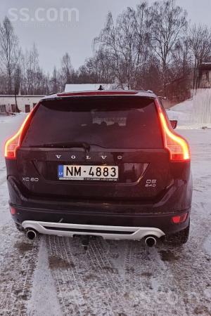 Melns Volvo XC60 2011 Preiļi, ar dzinēja tilpumu 2.40 L un nobraukumu 273 tūkst. km par 10100 €, foto 3 vietnē AUTOMOTO.COM.LV